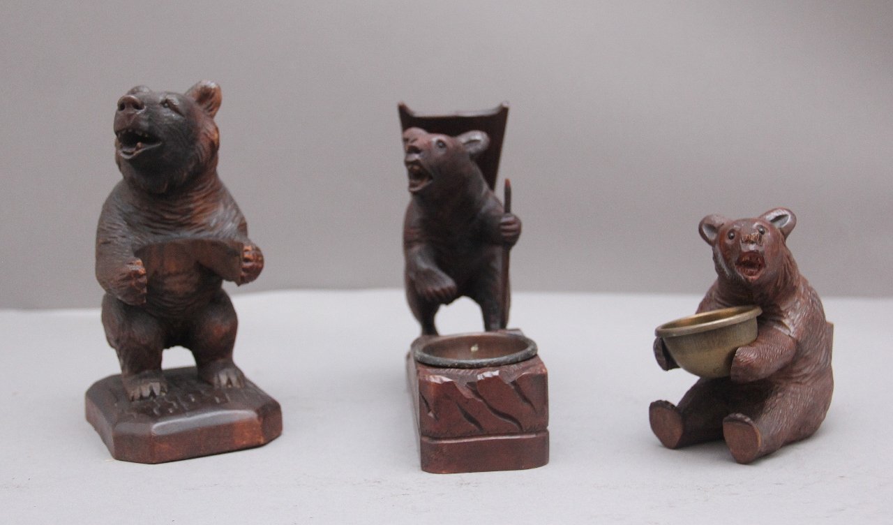 Antique Black Forest Carvings of Bears, 1880, Set of 3 for sale at Pamono