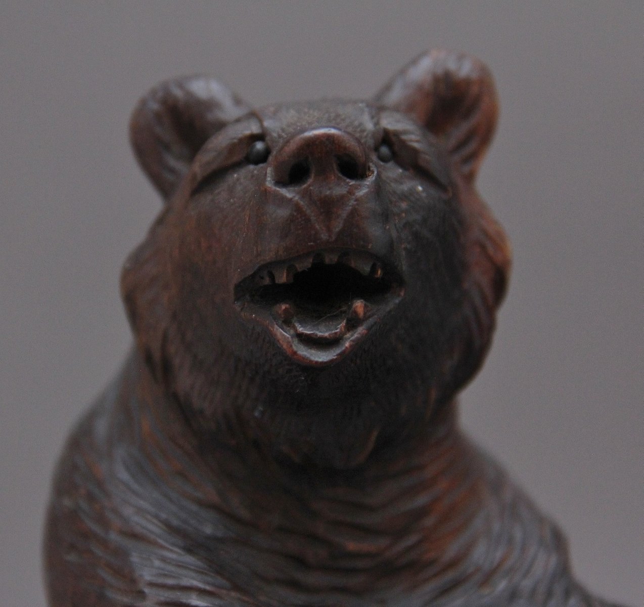 Antique Black Forest Carvings of Bears, 1880, Set of 3 for sale at Pamono