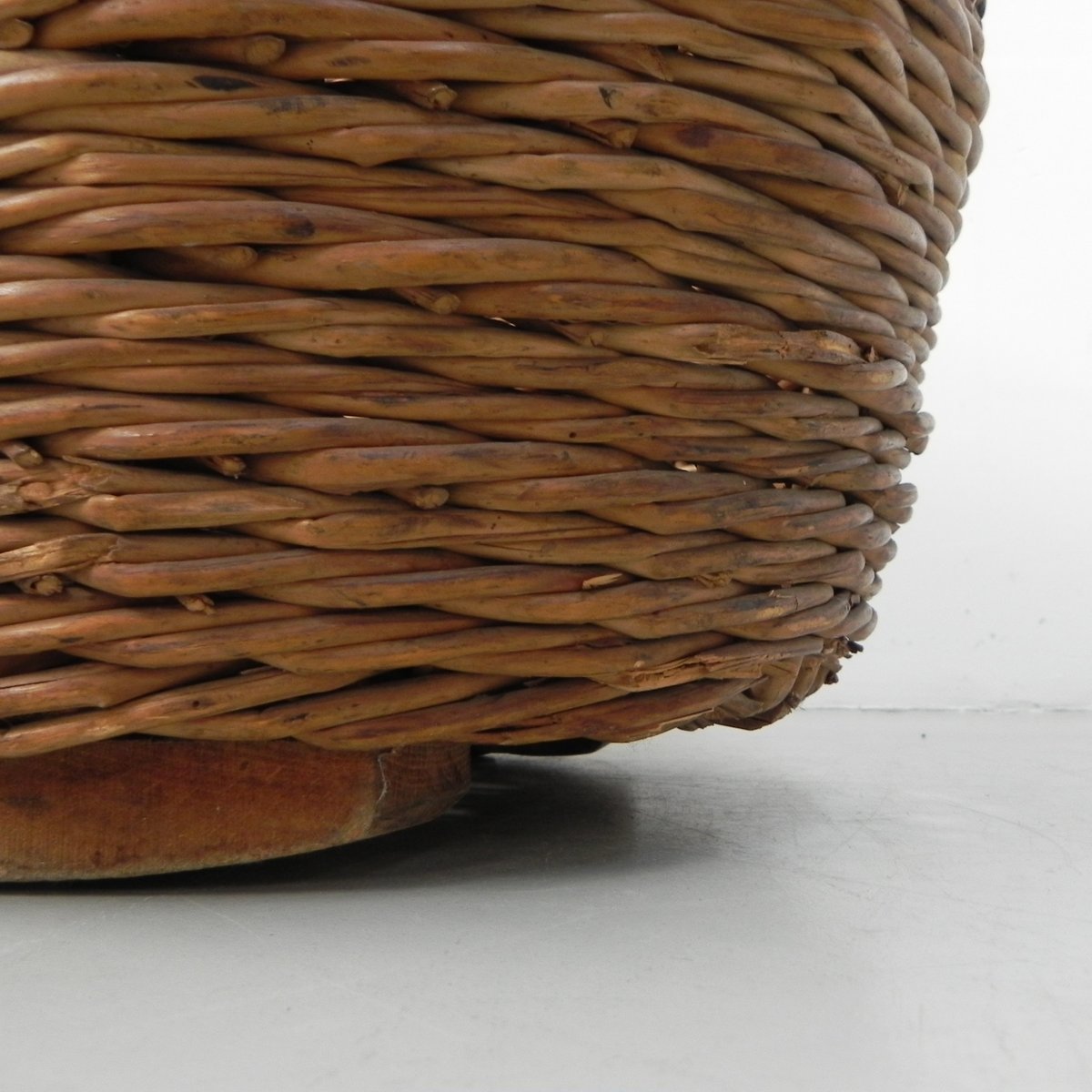 Large Laundry Basket, 1950s for sale at Pamono