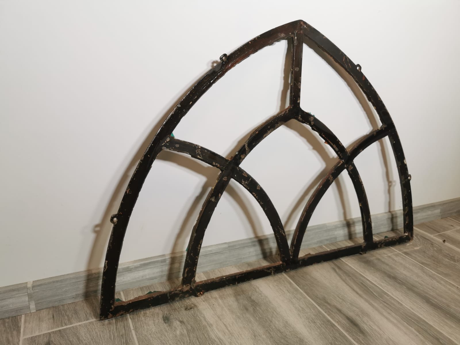 Vintage Lattice Frame in Metal for sale at Pamono