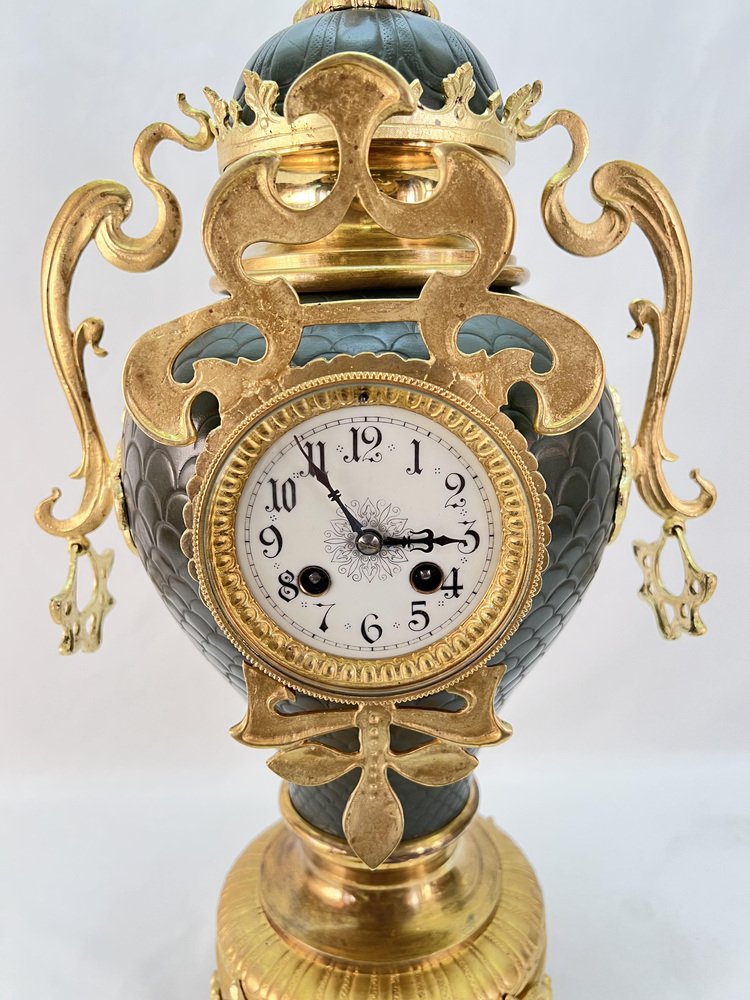 Large Art Nouveau Golden Bronze Clock, 1890s for sale at Pamono