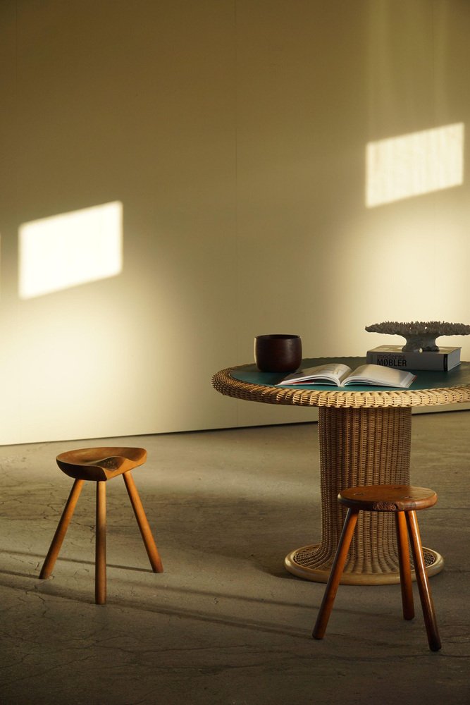 Dänischer Mid-Century Dreibein Hocker aus Buche, 1960er bei Pamono kaufen