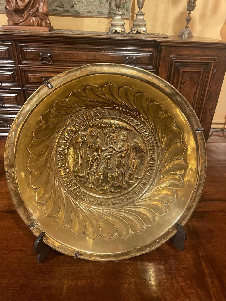Antique German Offering Basin in Brass, 1500s for sale at Pamono