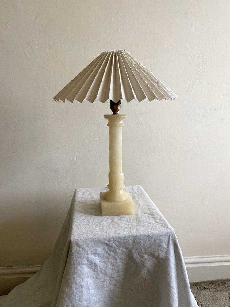 Alabaster Column Table Lamps, 1970s, Set of 2 for sale at Pamono