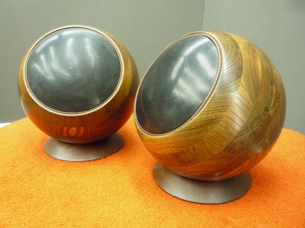 Space Age Wood Sphere Speakers, 1970s, Set of 2 for sale at Pamono