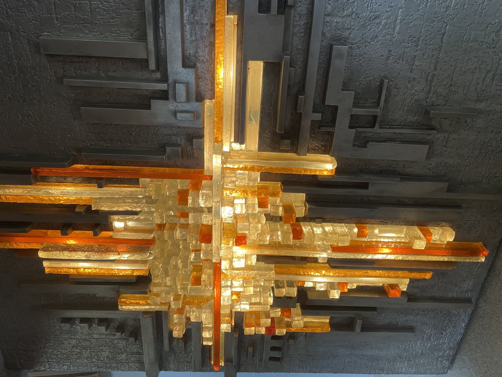 Große italienische beleuchtete brutalistische Wandskulptur von Akikaze ...