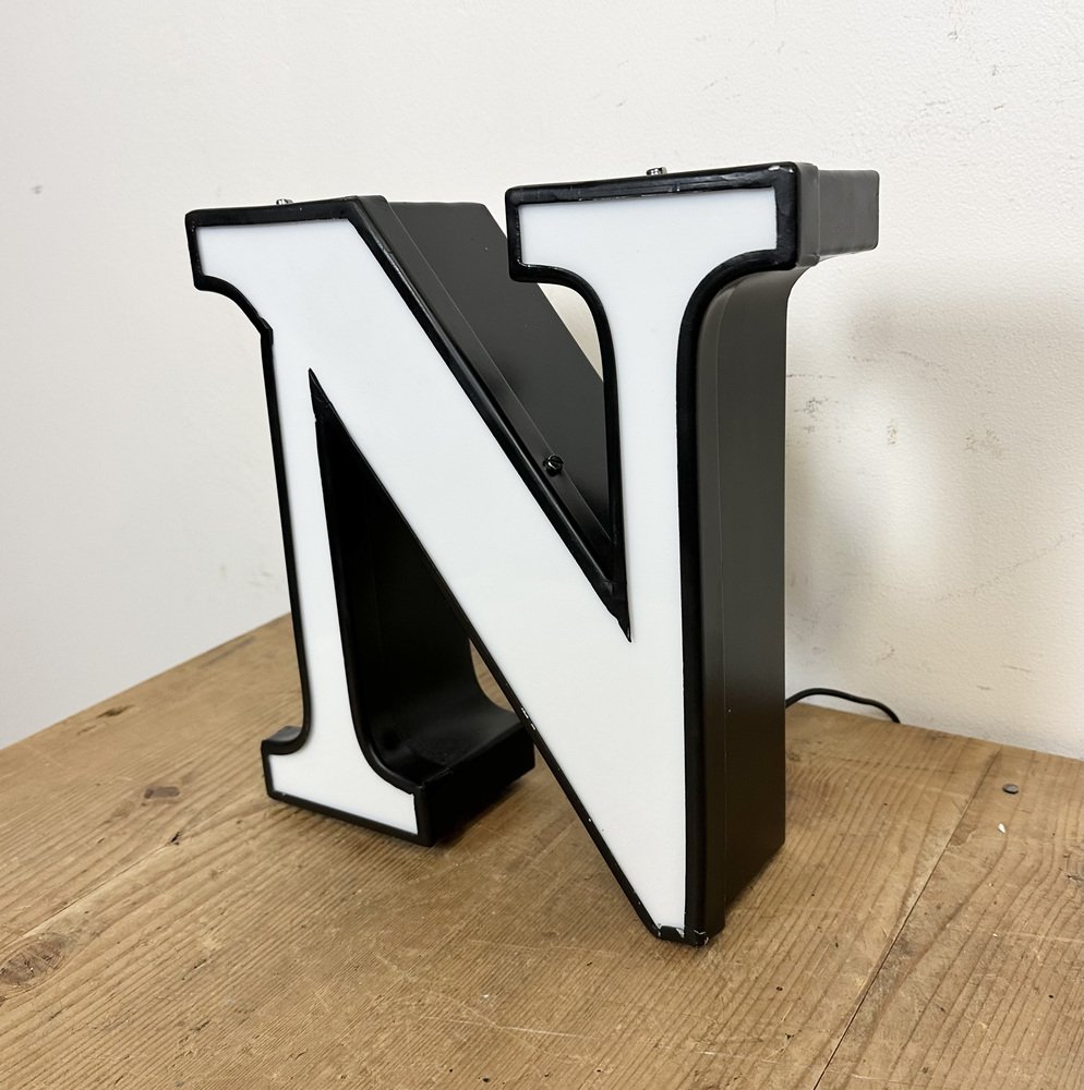 Vintage Illuminated Letter N, 1970s for sale at Pamono