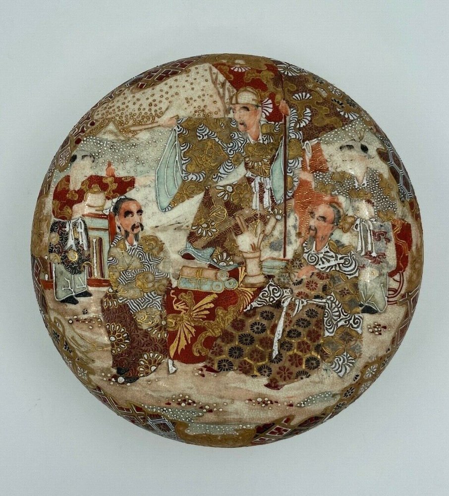 19th Century Satsuma Bonbonniere Box for sale at Pamono