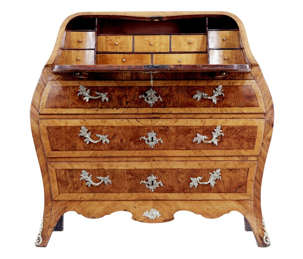 18th Century Rococo Yew and Elm Bureau Secretaire for sale at Pamono