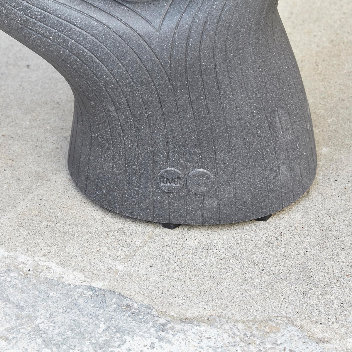 Concrete Black Side Monkey Sculpture Table by Jaime Hayon for sale at ...