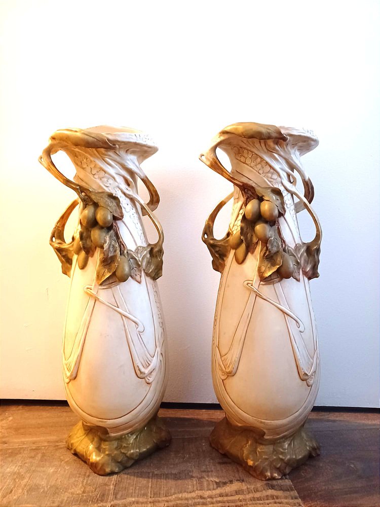 19th Century Art Nouveau Porcelain Vases from Royal Dux Bohemia, Set of 2 for sale at Pamono