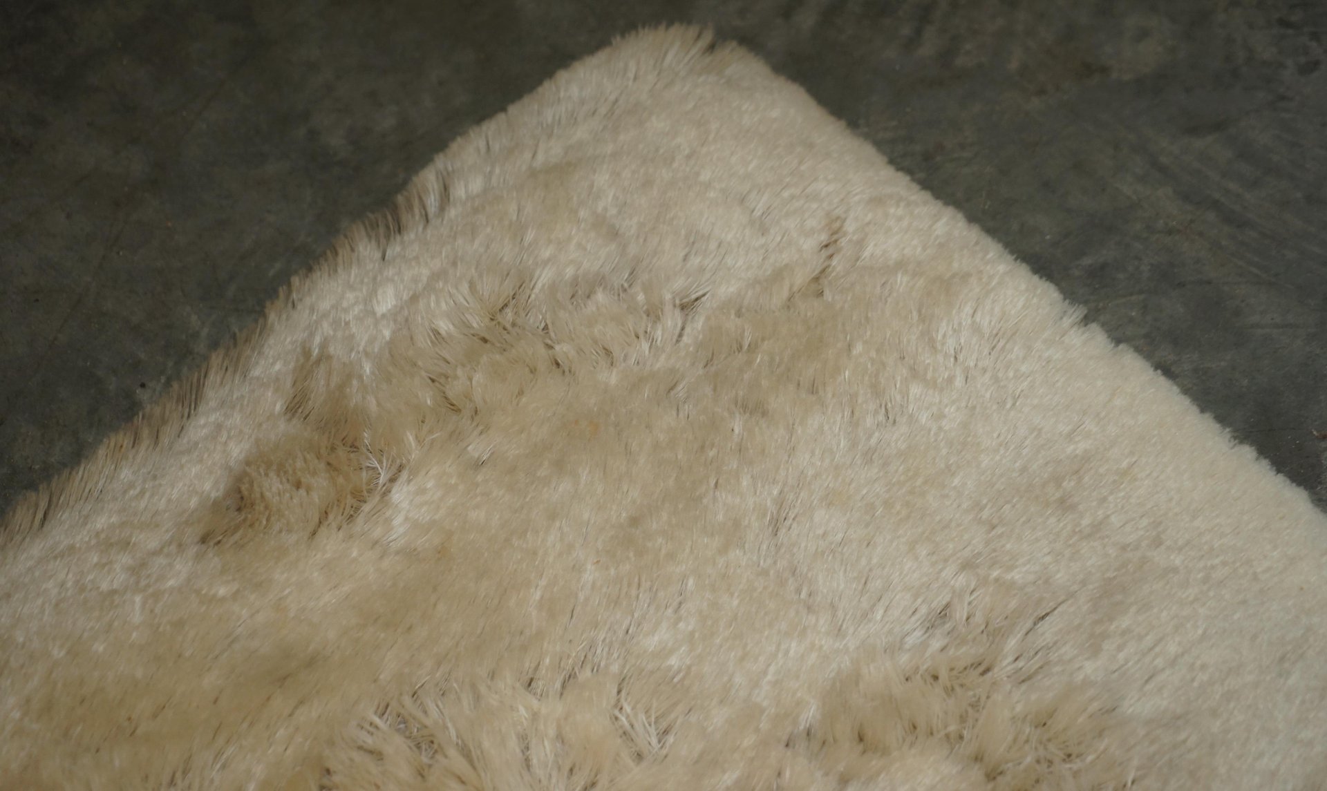 Vintage Mohair Rug for sale at Pamono