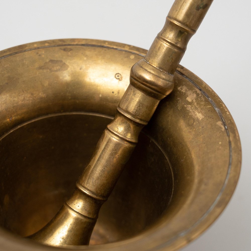 Mortiers et Pilon Traditionnels en Métal, Espagne, 1950s, Set de 4 en ...