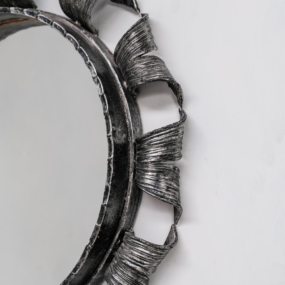 Mid-Century French Circular Iron Mirror, 1970s for sale at Pamono