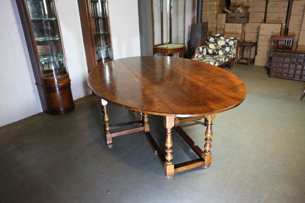 20th Century English Oak Dining Table for sale at Pamono