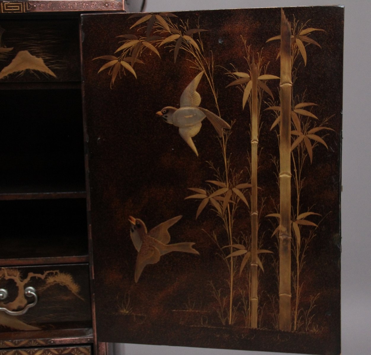 Antique Japanese Gilt Lacquered Cabinet, 1880 for sale at Pamono