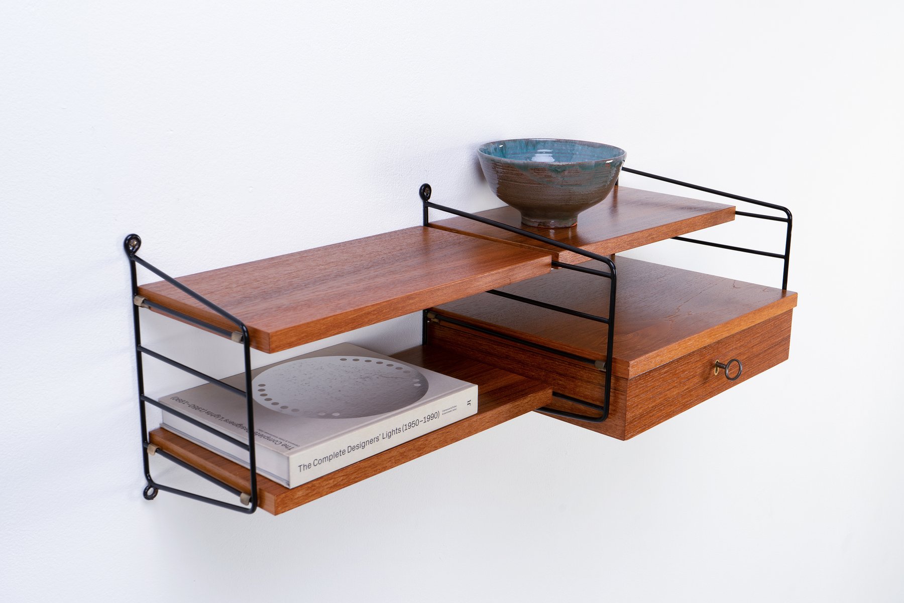 Teak Wandregal mit Schubladen von Kajsa & Nils Strinning für String, 1960er bei Pamono kaufen