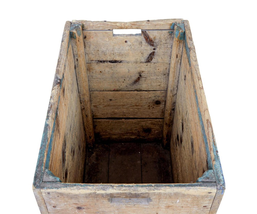 19th Century Swedish Pine Log Box for sale at Pamono