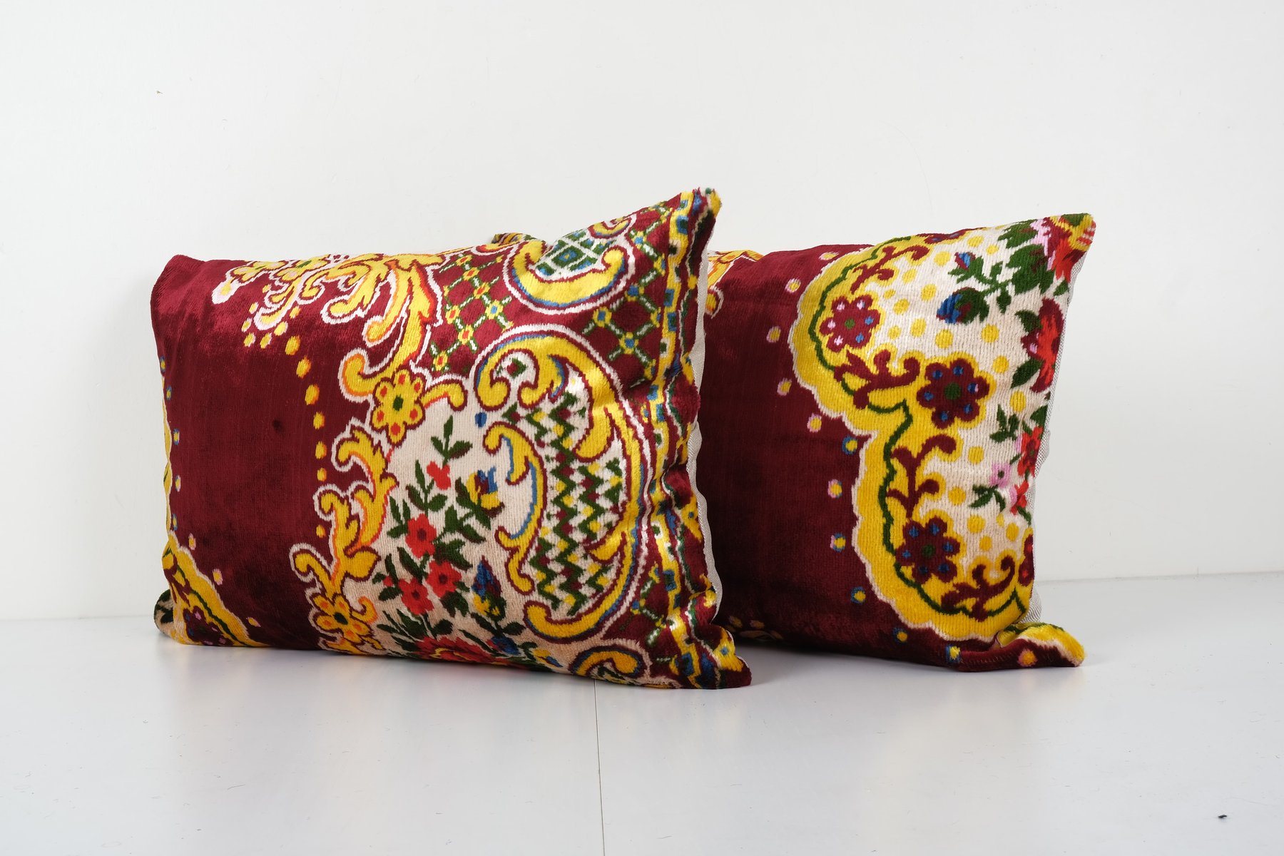 Turkish Velvet Cushion Covers, 2010s, Set of 2 for sale at Pamono