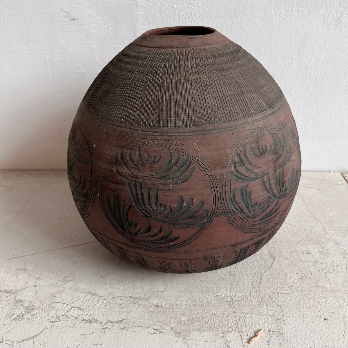 Große Steingut Vase in Braun bei Pamono kaufen