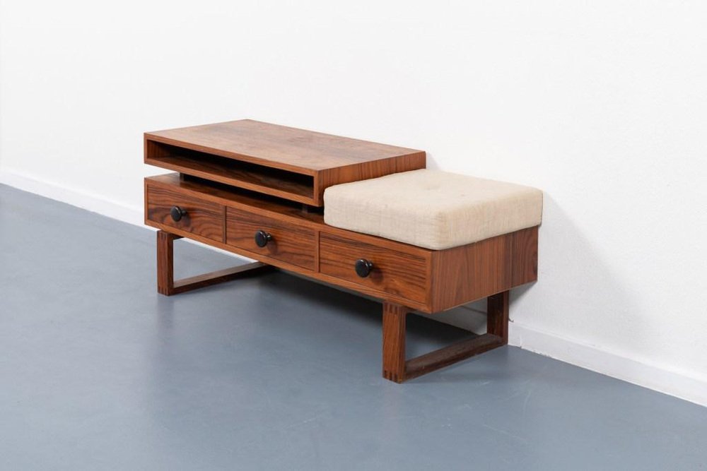 Dänisches Mid-Century Modern Flur Sideboard mit Sitz, 1960er bei Pamono ...