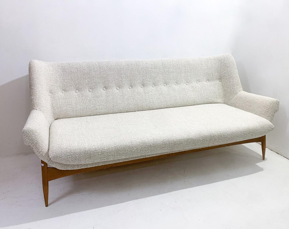 Mid-Century Modern Polster Sofa in Beige von Julia Gaubek, Ungarn ...
