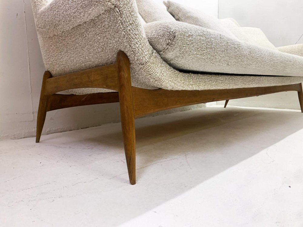 Mid-Century Modern Polster Sofa in Beige von Julia Gaubek, Ungarn ...