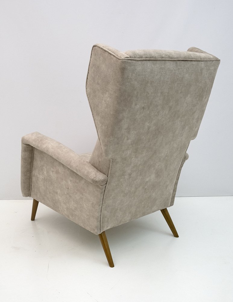 Mid-Century Italian Modern Velvet Winged Armchair by Gio Ponti for ...