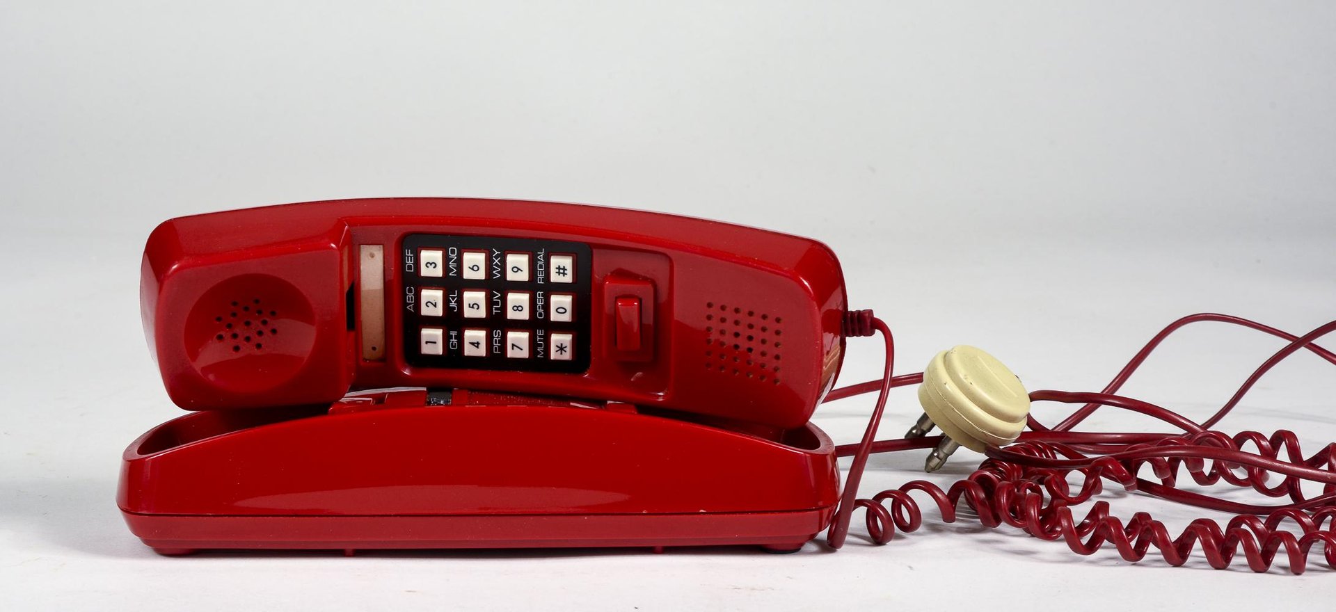 Rotes Telefon aus Kunststoff von Cat, Italien, 1980er bei Pamono kaufen
