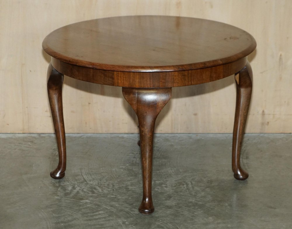 Small Vintage English Coffee Table in Oak, 1930s for sale at Pamono
