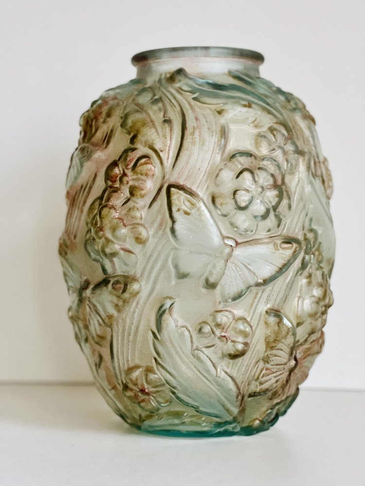 Large Art Deco Satin Pressed Glass Vase, 1930s for sale at Pamono