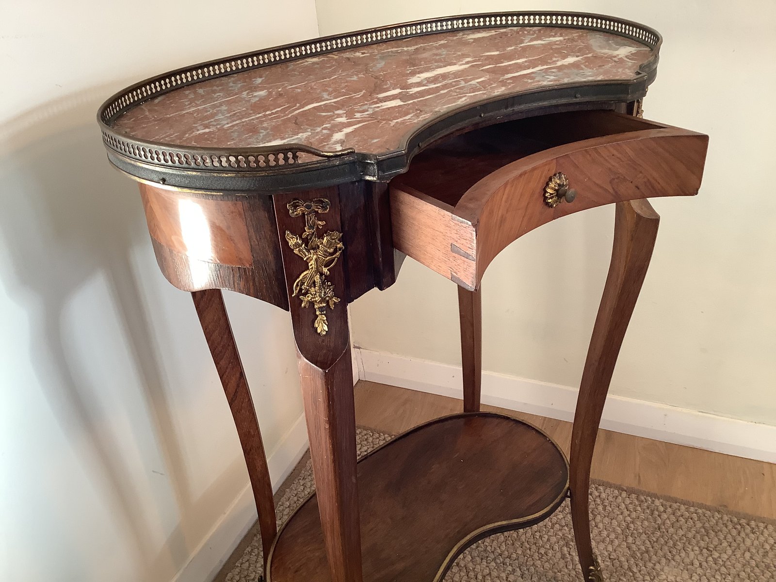 French Kidney-Shaped Occasional Table, 1920 for sale at Pamono