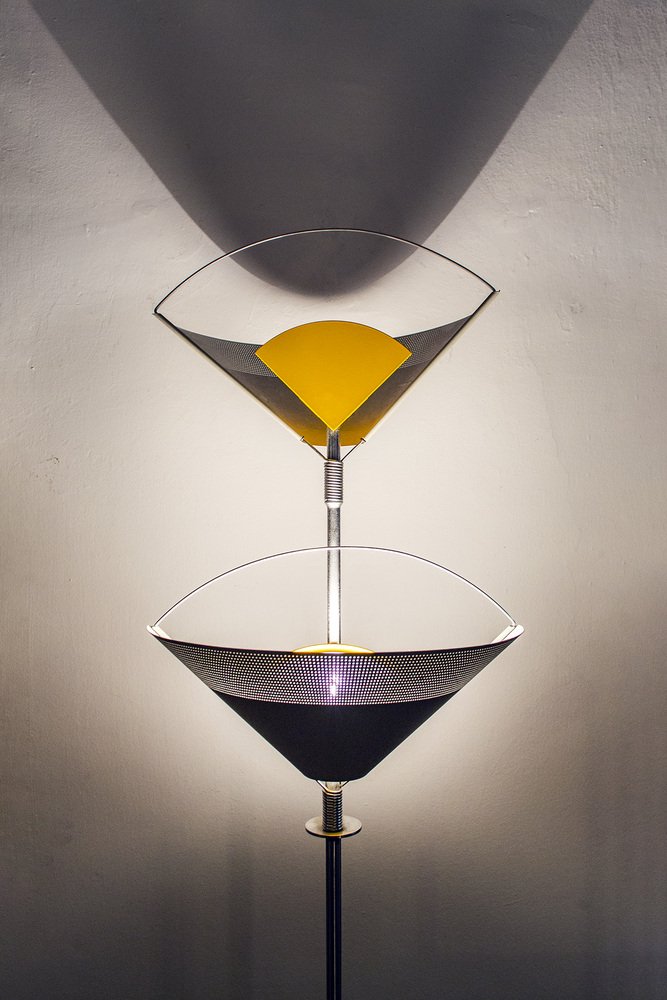 Modell Sintheto Terra D Stehlampe von Ferdinand Alexander Porsche für ...