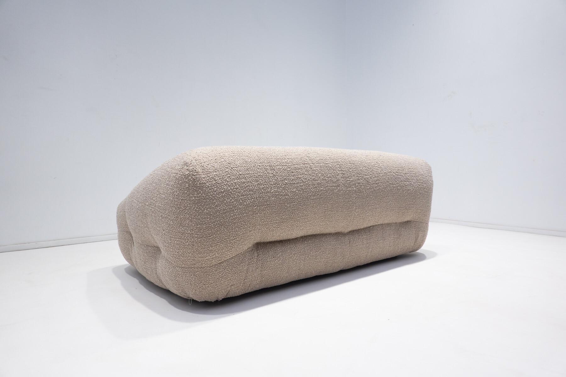 Mid-Century Modern Italian Beige Boucle Fabric Sofa, Italy, 1960s for ...