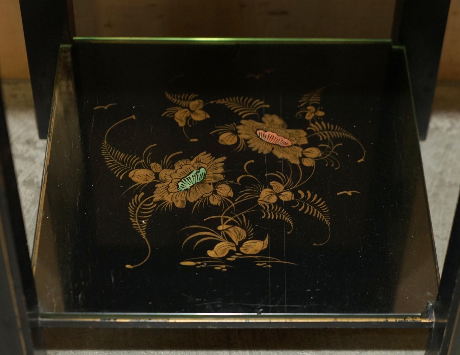 Antique Victorian Chinese Lacquered Side Table, 1880 for sale at Pamono