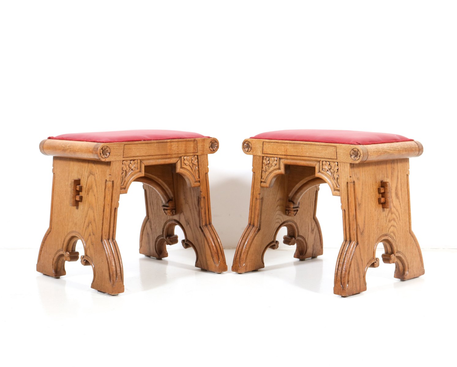 Gothic Revival Oak Stools, 1890s, Set of 2 for sale at Pamono