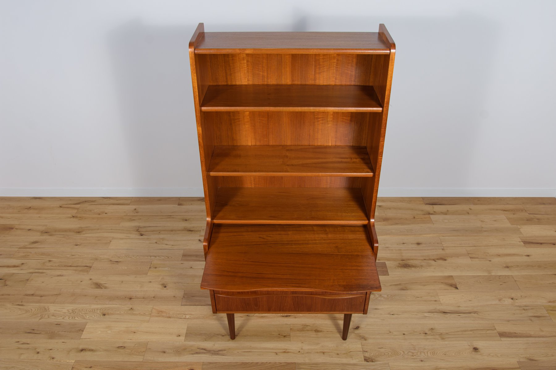 Mid-Century Teak Shelf with Pull-Out Top, 1970s for sale at Pamono