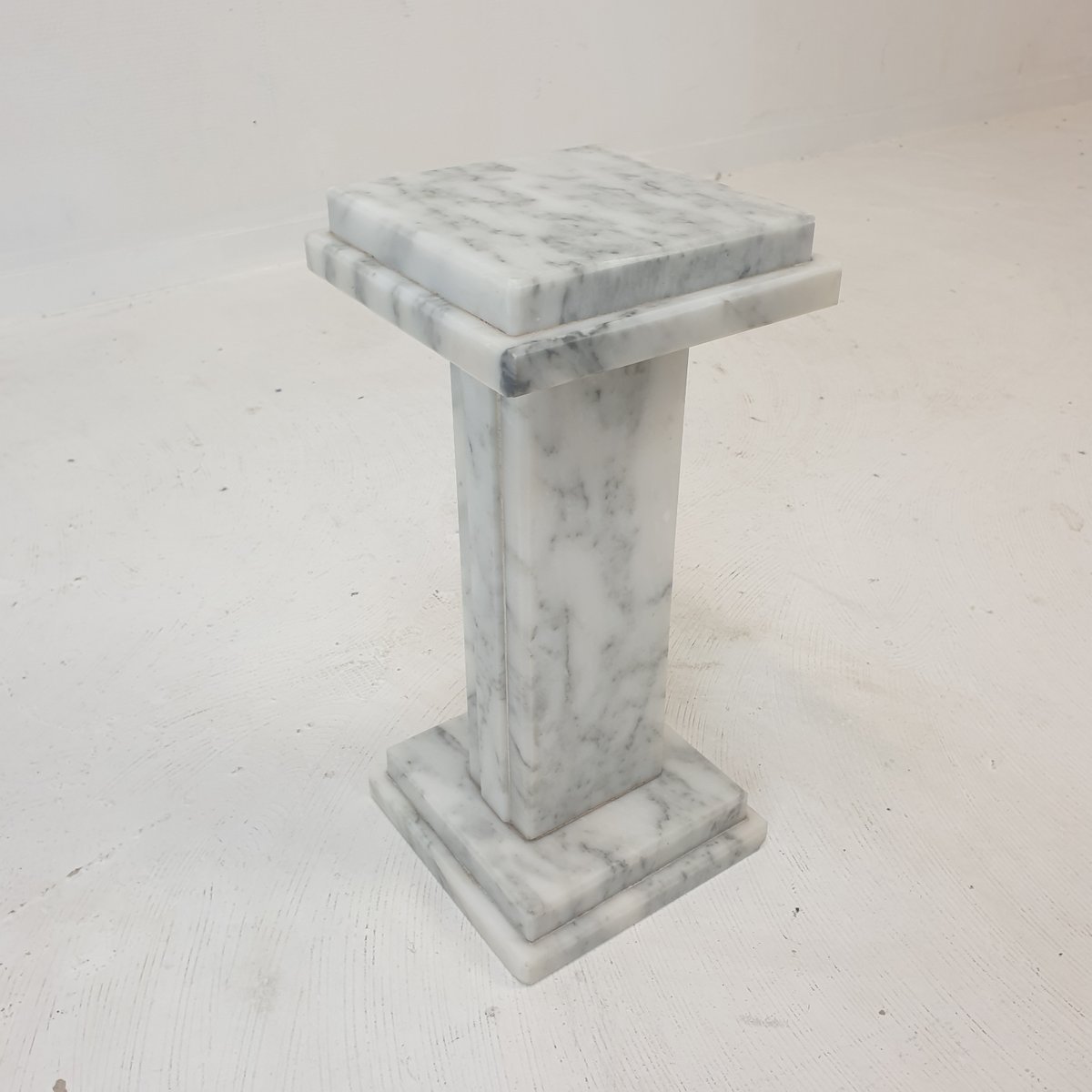 Italian Marble Pedestal, 1950s for sale at Pamono