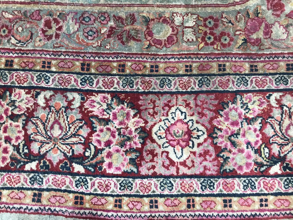 Large Antique Mahal Rug, 1920s for sale at Pamono