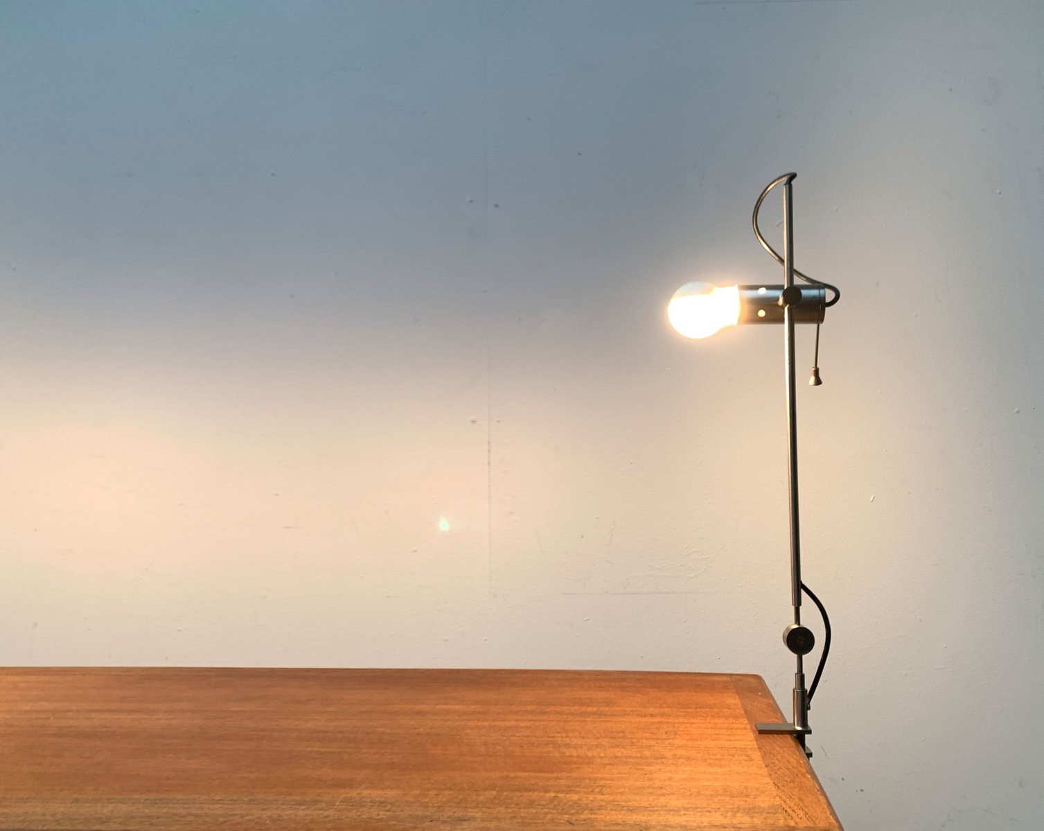 Italian Model 255 Table Clamp Lamp by Tito Agnoli for Oluce, 1950s for ...