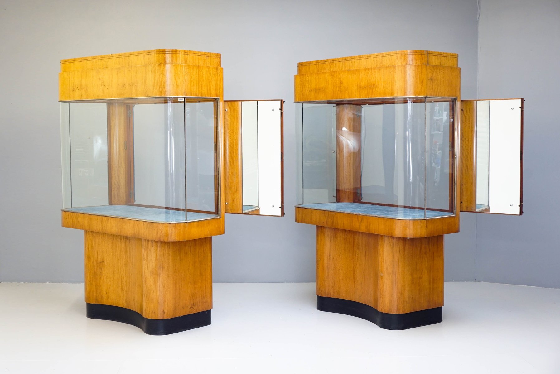 Shop Display Cabinets, Set of 2 for sale at Pamono