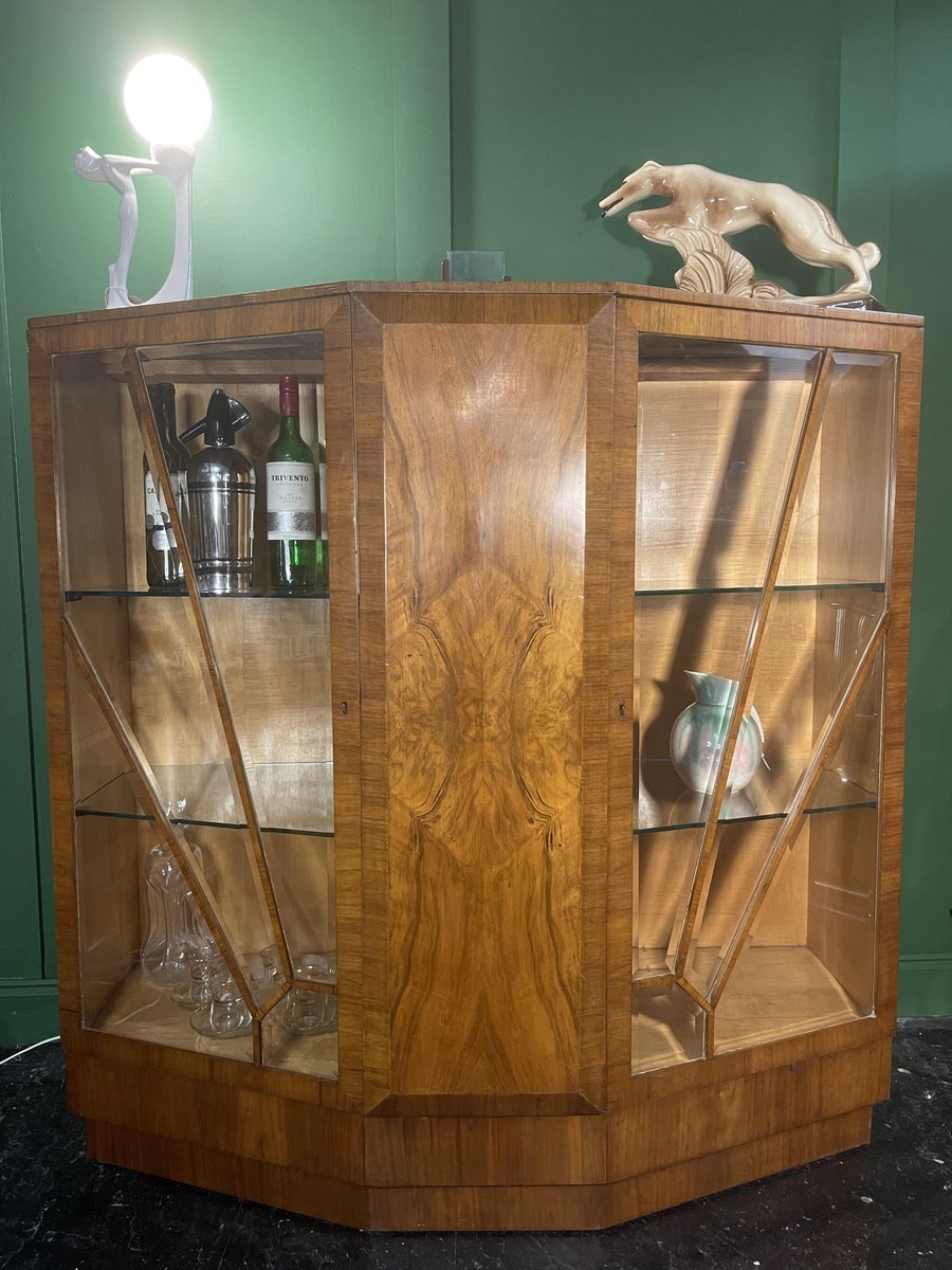 Meuble Sunburst Art Déco en Noyer et Erable, 1930s en vente sur Pamono