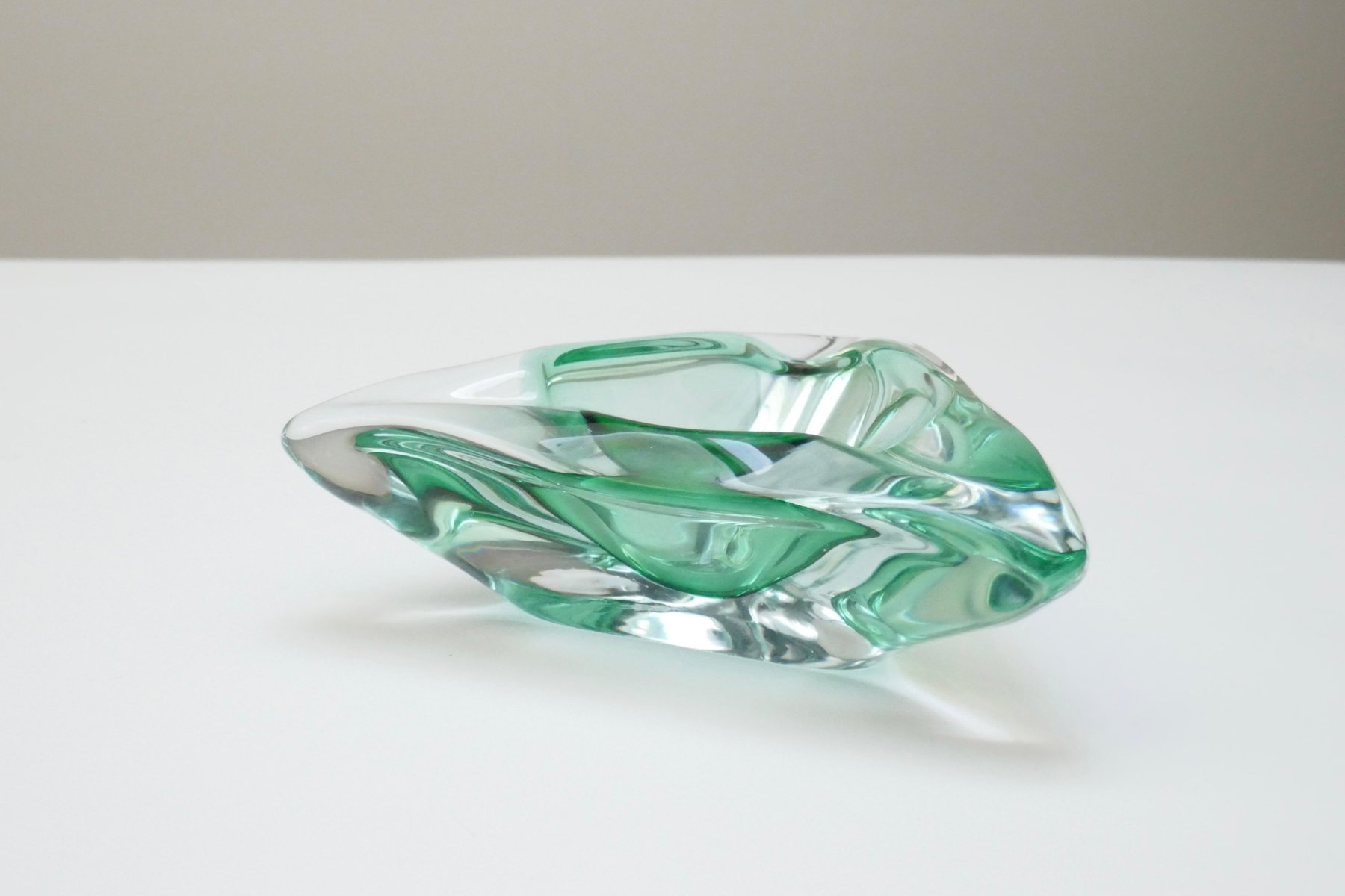 Italian Green Art Glass Triangular Bowl, 1960s for sale at Pamono