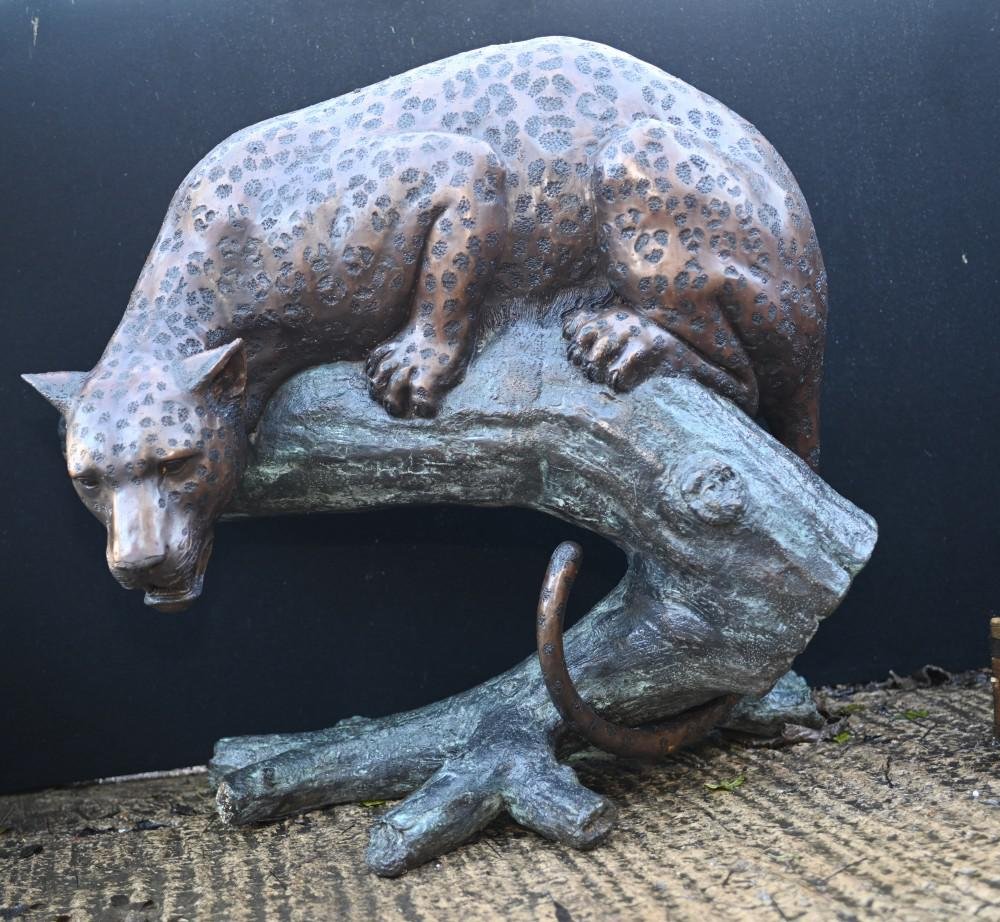 Scultura da giardino con statua di pantera in bronzo in vendita su Pamono