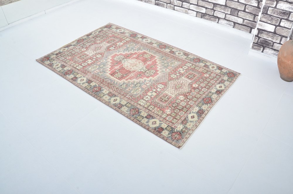 Vintage Red and Gray Oriental Patterned Rug for sale at Pamono