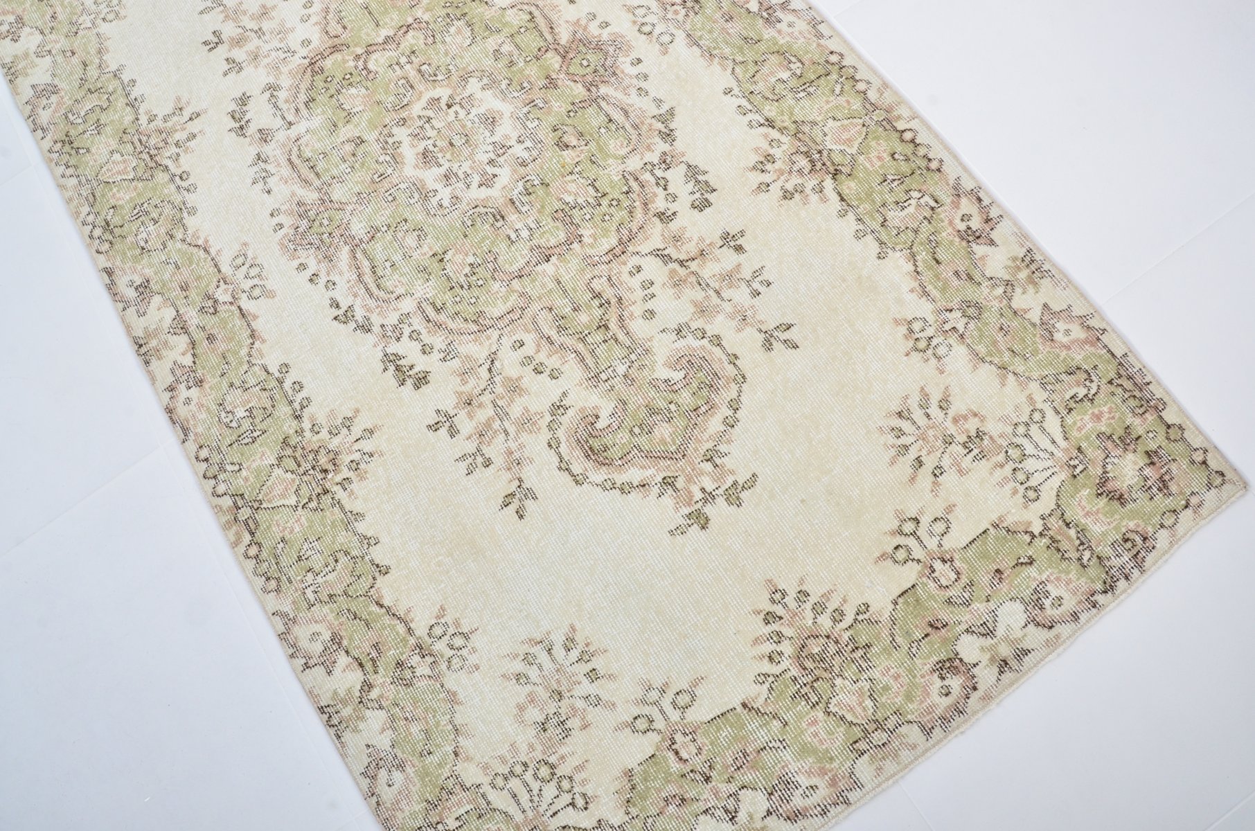 Vintage Turkish Bohemian Wool Rug for sale at Pamono