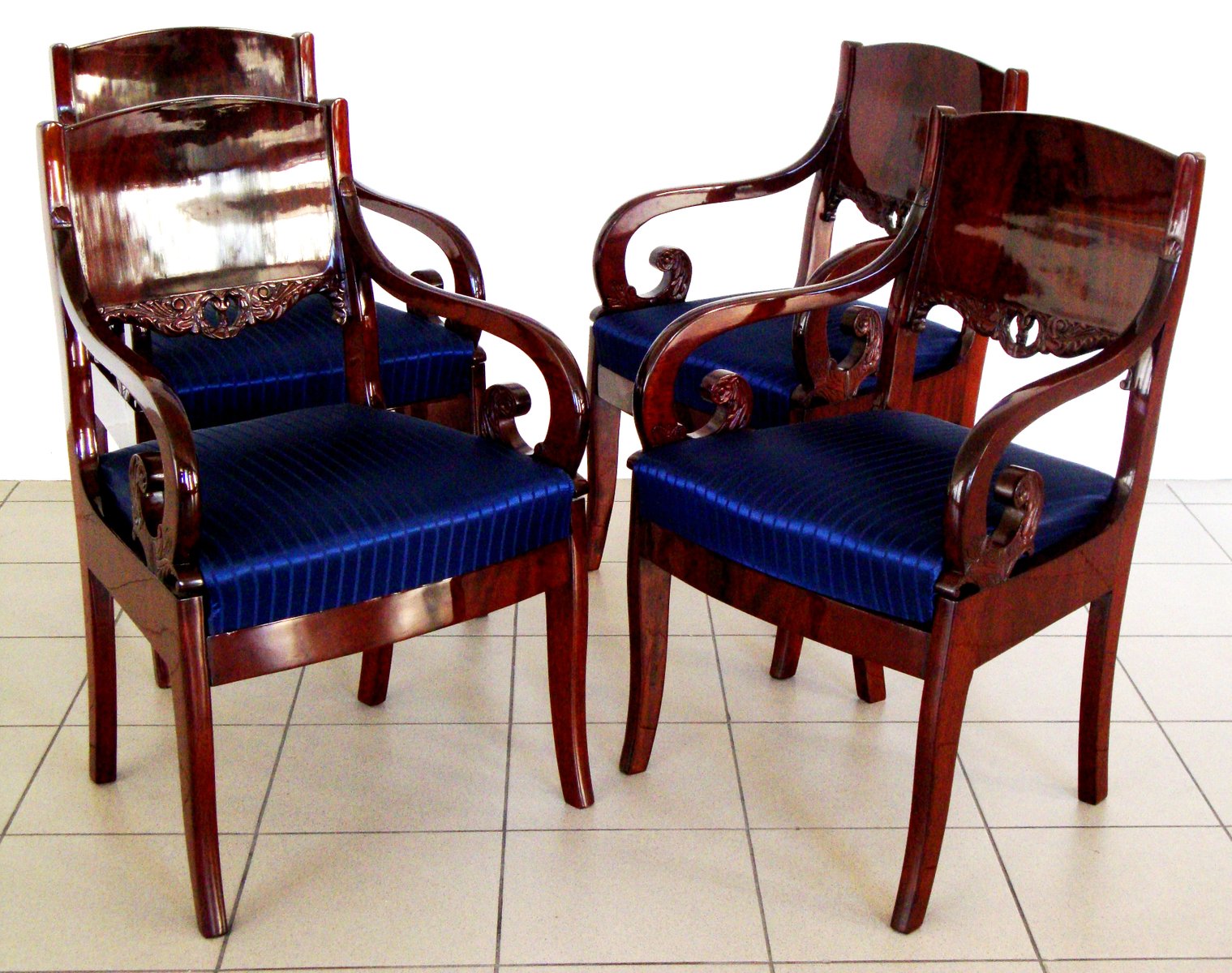 Vintage Chair in Mahogany, 1800s, Set of 4 for sale at Pamono