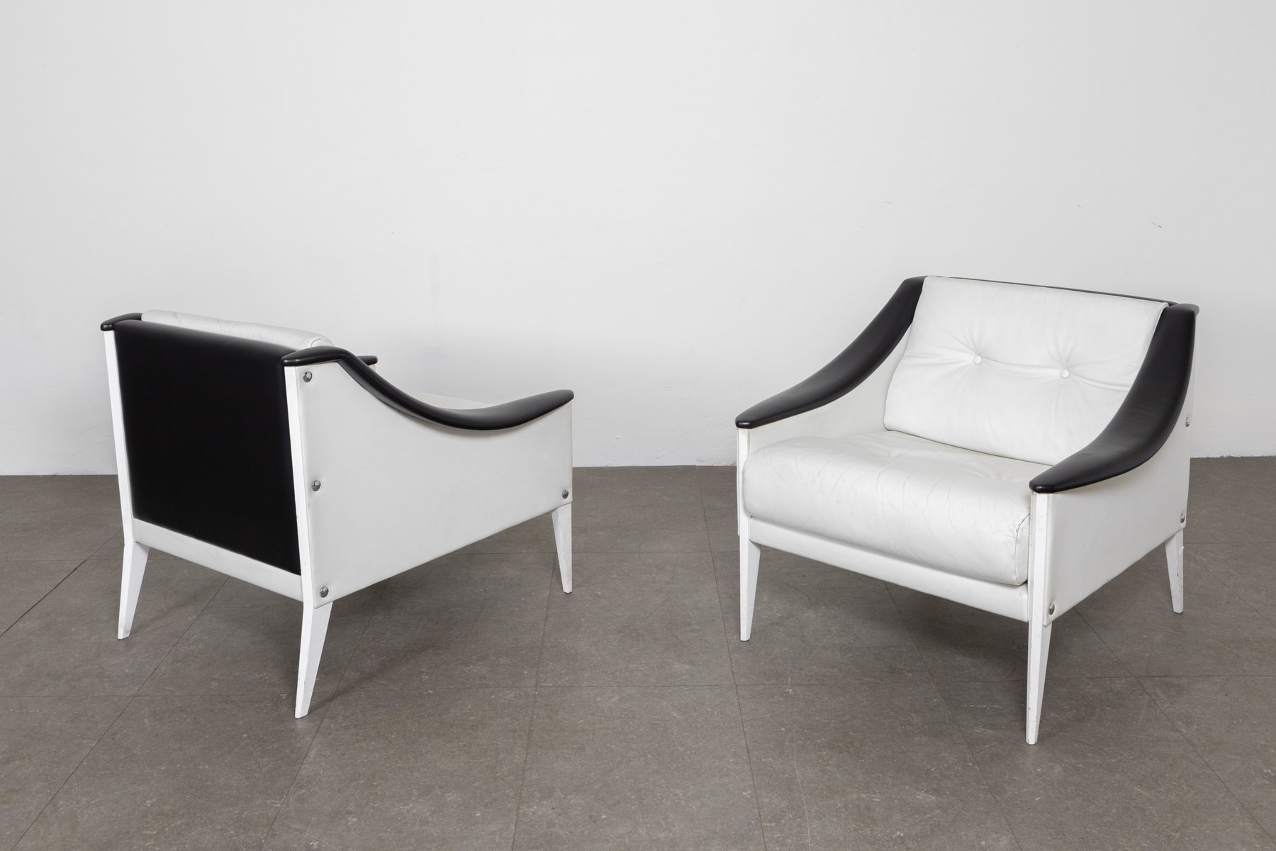 Set of Leather Dezza Armchairs by Gio Ponti for Frau for sale at Pamono