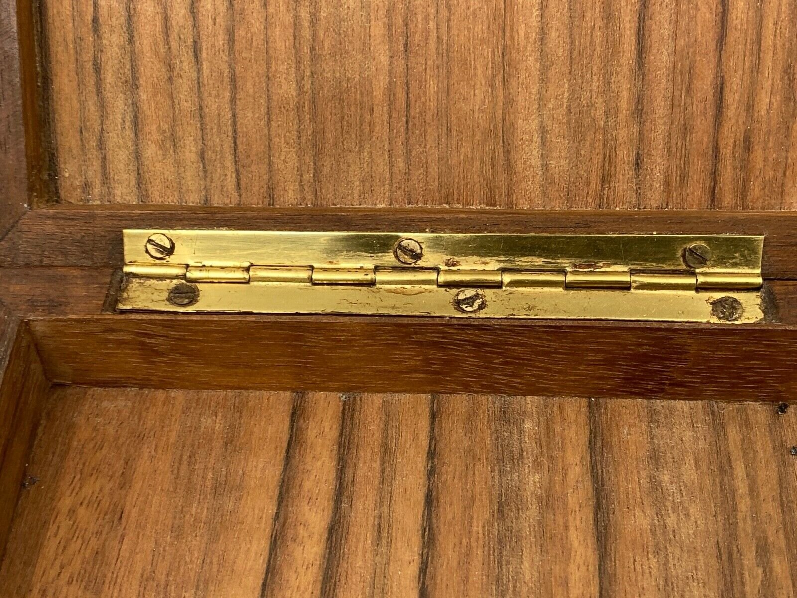 20th Century Ceramic Box with Tiling Decoration for sale at Pamono