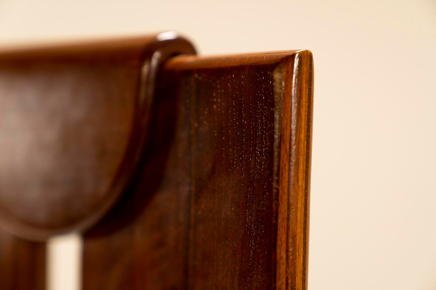 Dining Chairs in Walnut and Leather in the Style of Scarpa, Italy ...